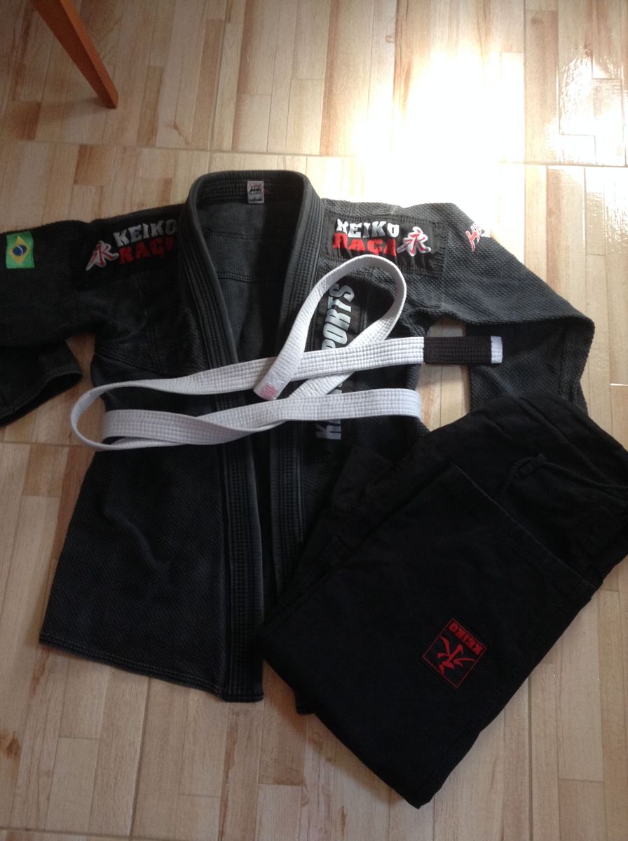 Kimono Keiko Raça | Roupa Esportiva Masculino Keiko Usado 23380019 | enjoei