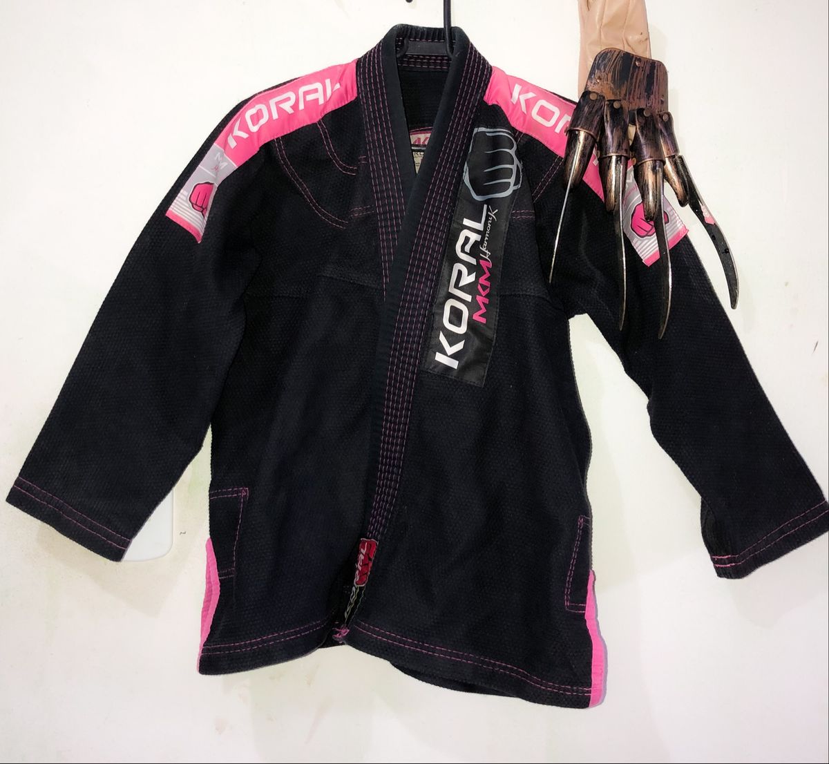 Kimono Jiu Jitsu Koral Mkm Harmony Preto e Rosa | Moda Esportiva Feminina Koral Usado 80022430 ...