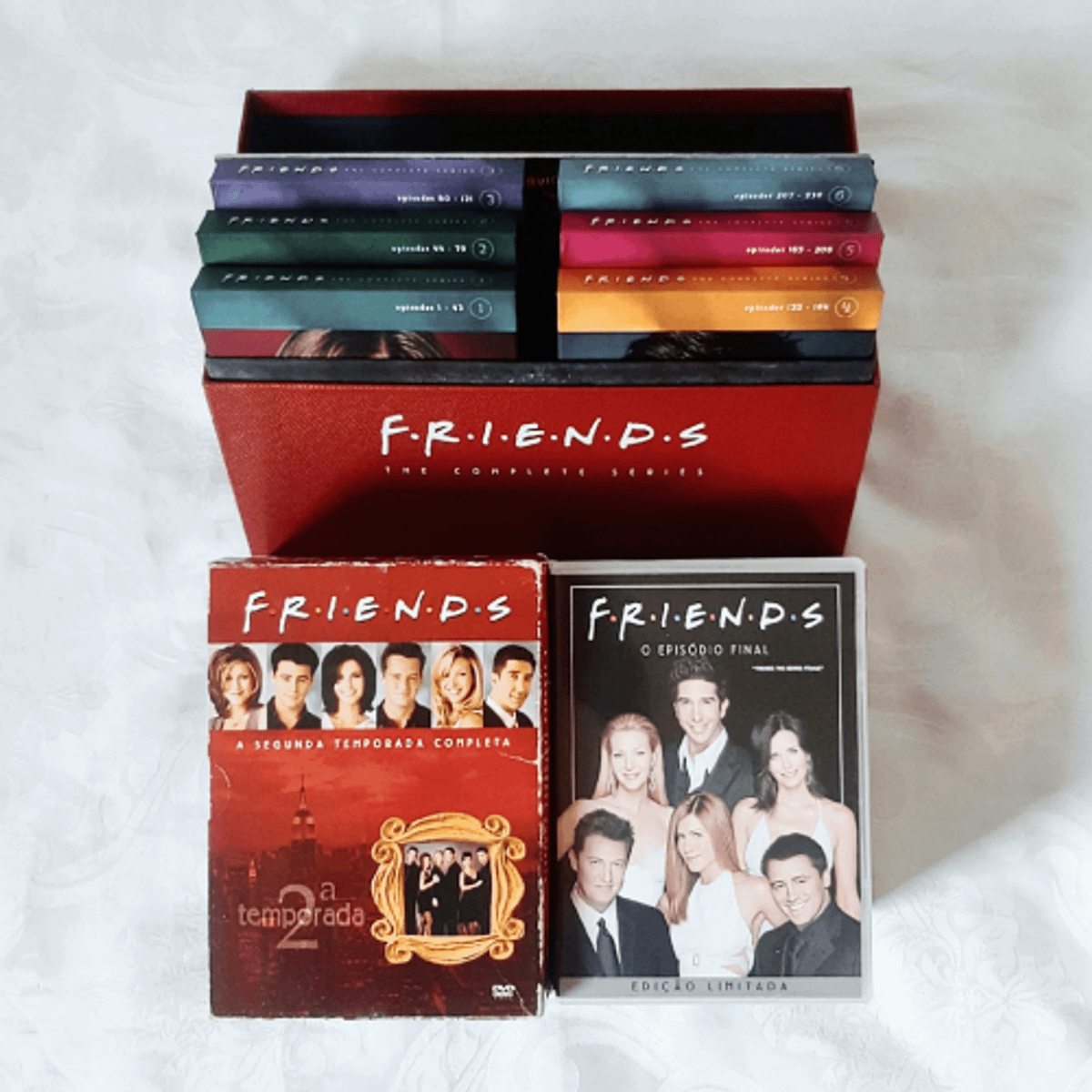 Kit Caixa Box e Capas Friends + Dvds 2ª À 10ª Temporada + Dvd Episódio ...