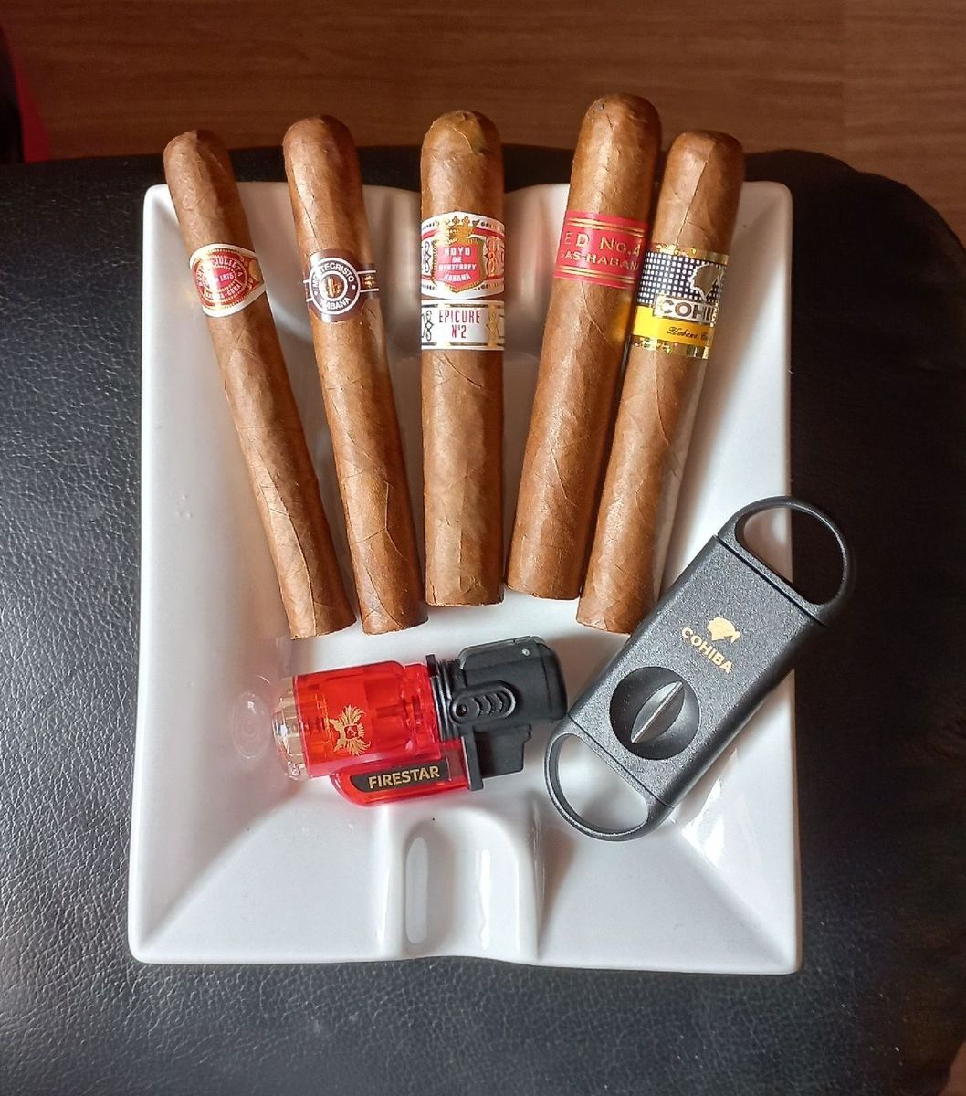 Kit Charuteiros, Os Cinco Mais Famosos Charutos Cubanos! + Cortador V ...