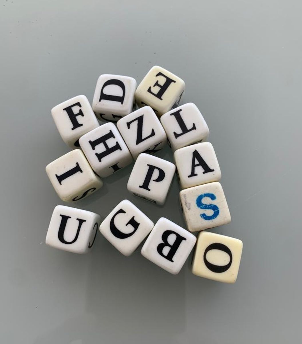 Kit de 15 Dados com Letras do Alfabeto | Jogo de Tabuleiro Livraria ...