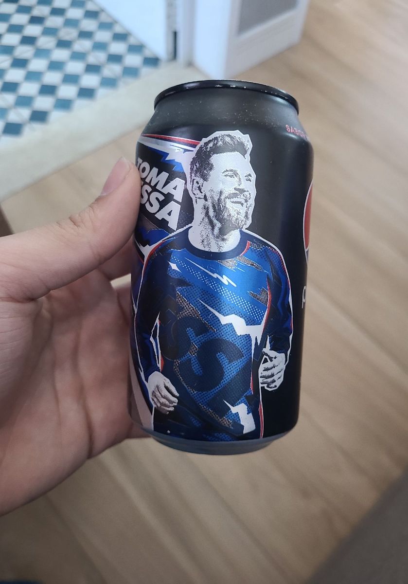 Lata de Pepsi com a Versão Limitada do Lionel Messi | Produto Masculino ...