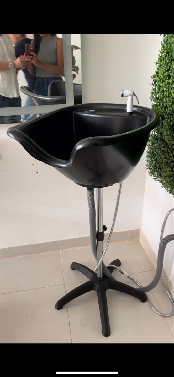 Lavatório Móvel com Chuveirinho Regulável | Produto p/ Cabelos Feminino ...