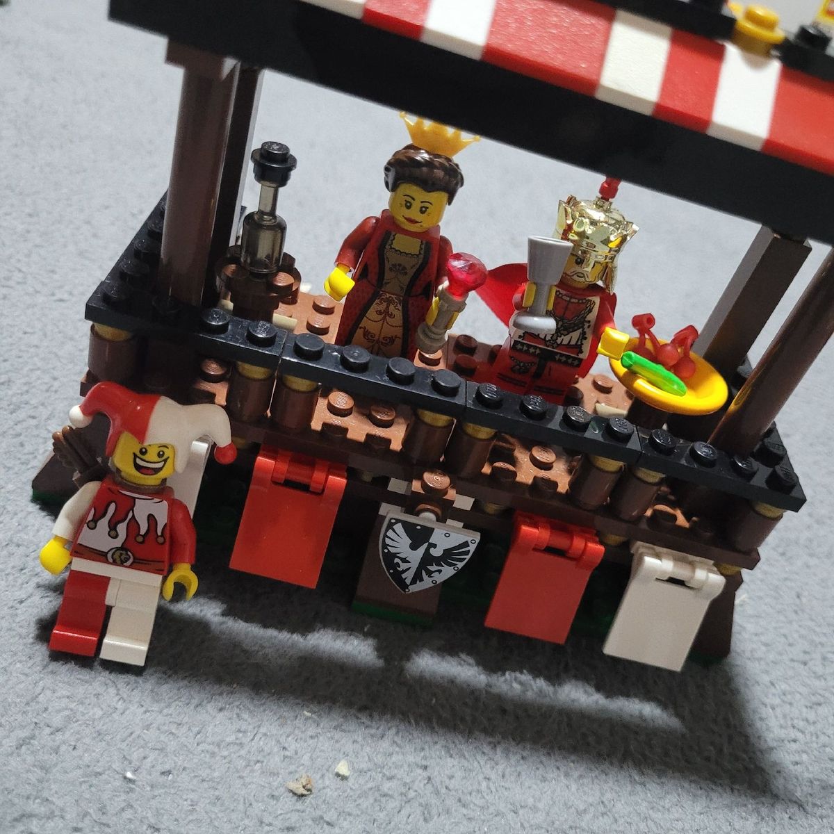 Lego Medieval Rei e Rainha | Brinquedo Lego Usado 80156727 | enjoei