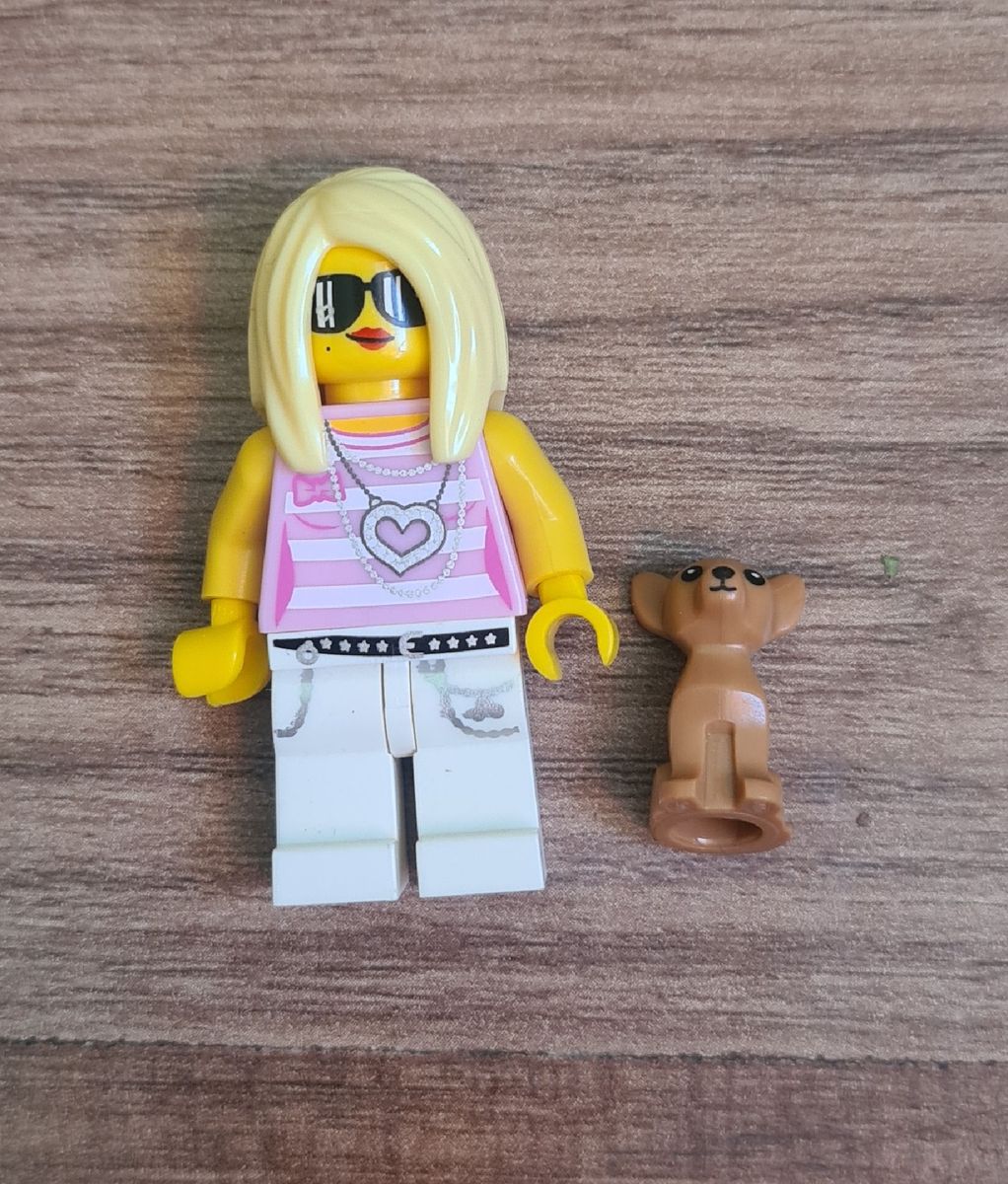 Lego Minifigure Série 7 - Trendsetter / Influencer - Mulher É Cachorro ...