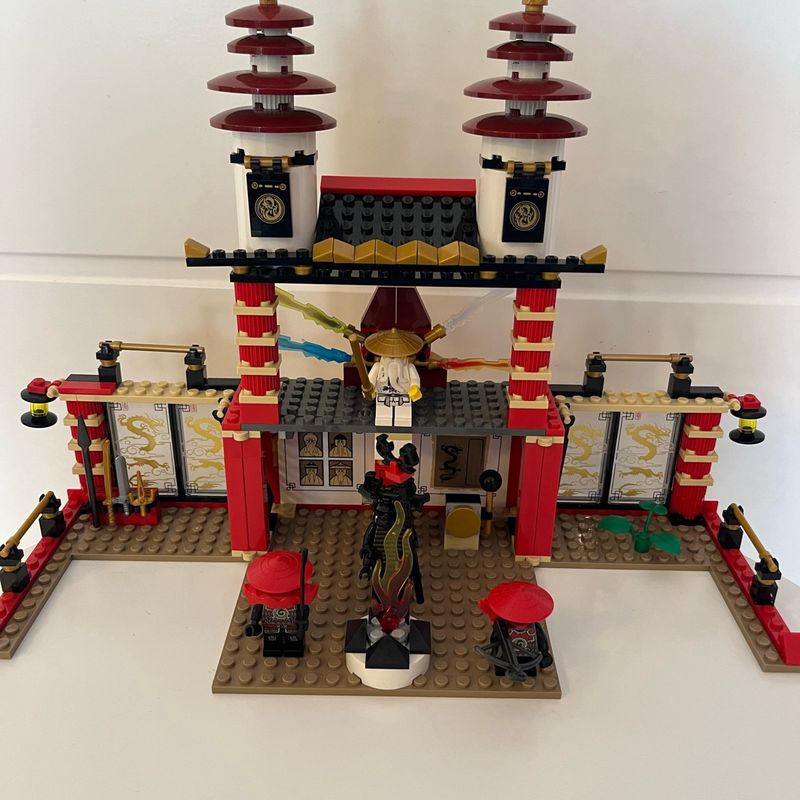 Lego Ninjago Templo Da Luz Minifiguras LEGO® NINJAGO® Dragon Stone