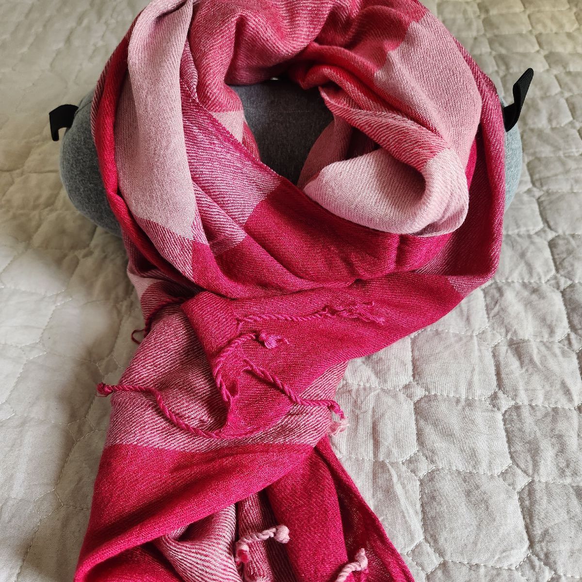 Lenço Vermelho Francês Pouco Uso | Lenço Feminino Usado 84976949 | enjoei