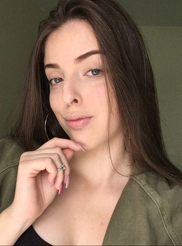 Letícia | Compre e Venda Novos & Usados | Enjoei