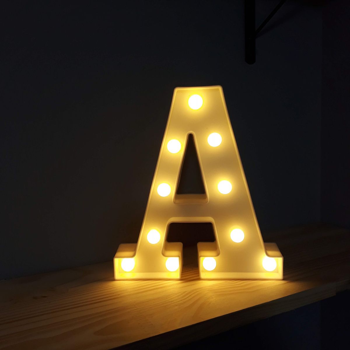 Letra Luminosa Led A | Item de Decoração Usado 53412681 | enjoei