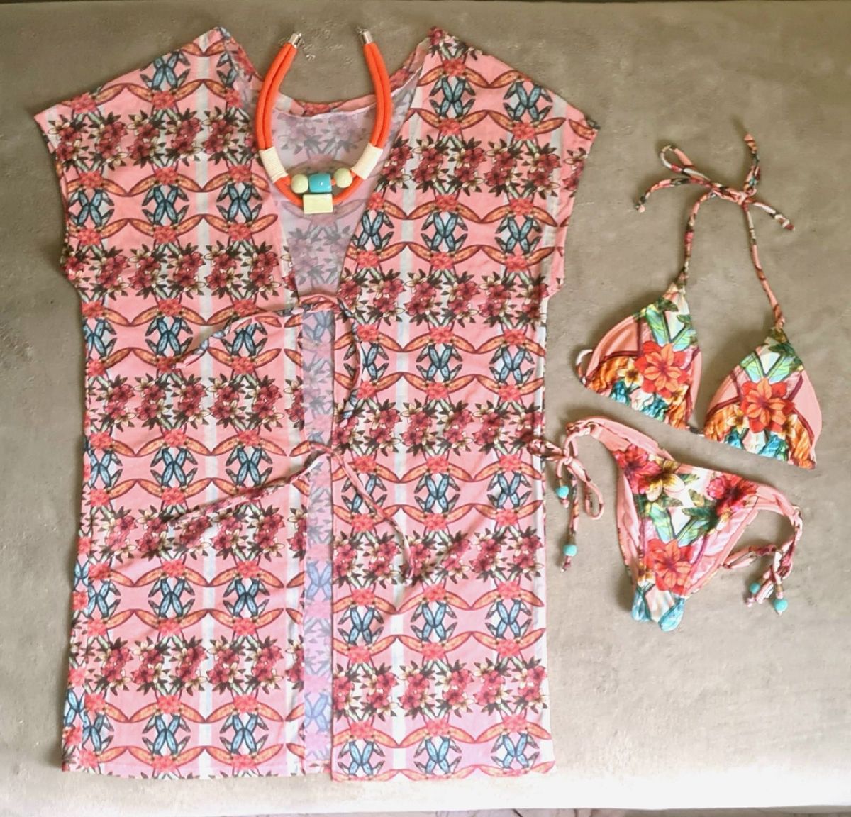 Linda Dupla Camisa e Conjunto de Biquíni Água Doce Tamanho G | Moda ...