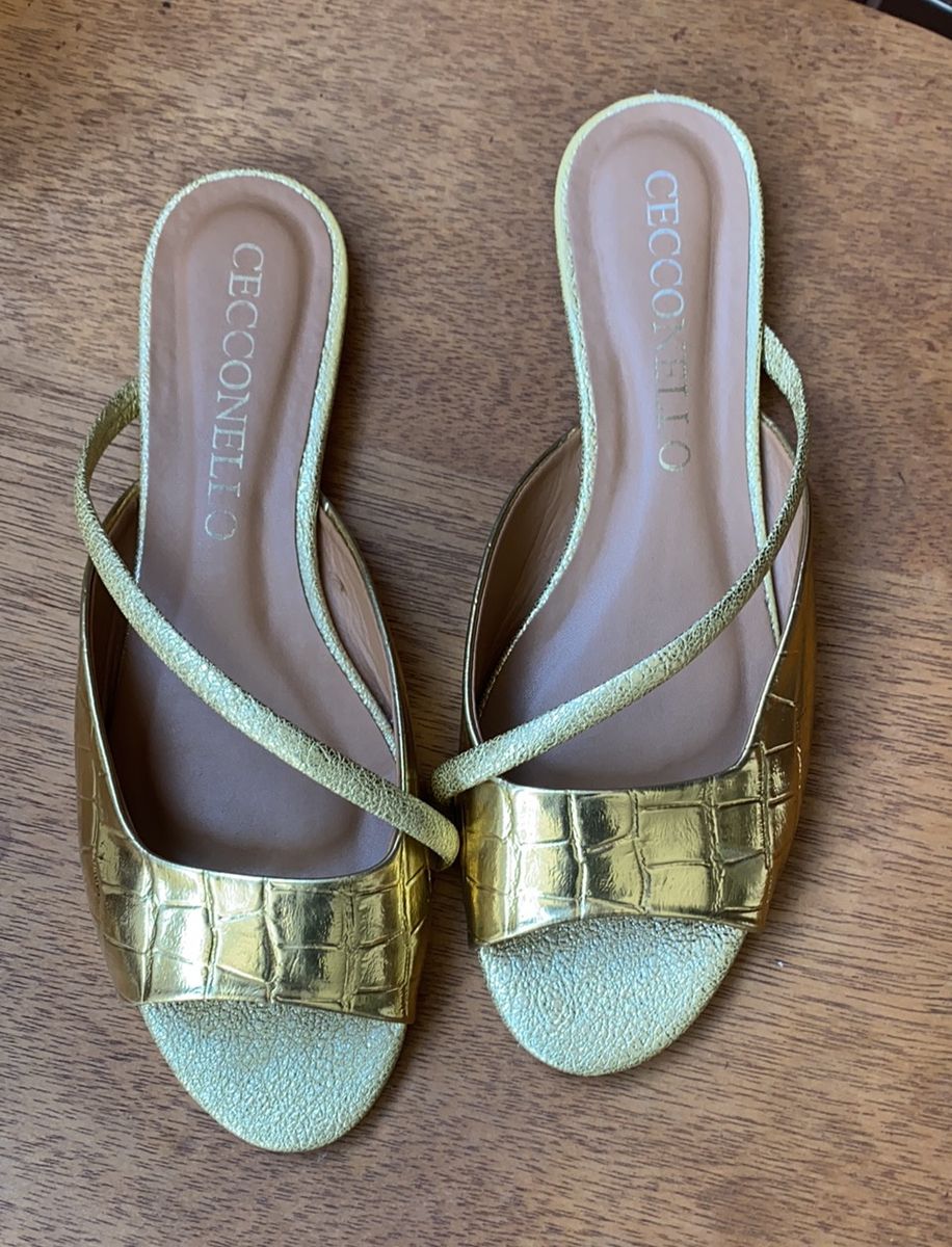 Linda Mule Dourada | Rasteira Feminina Cecconello Usado 73944504 | enjoei