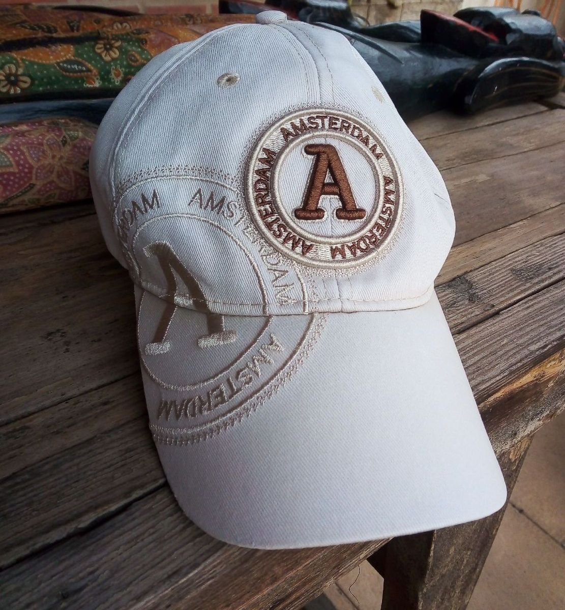 Lindo Boné Amsterdam Robin Ruth 99333311 | enjoei