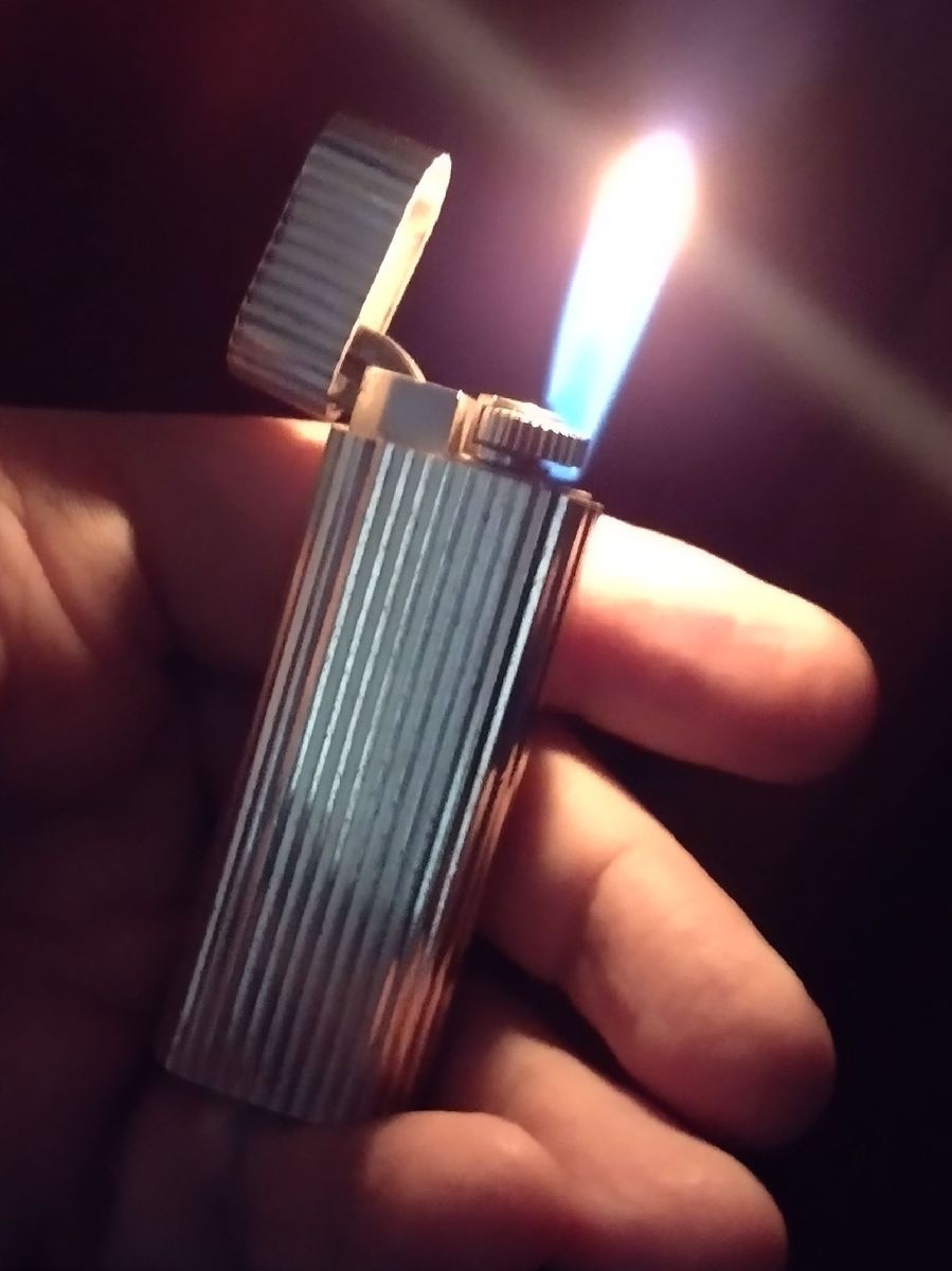 Lindo Isqueiro Suisso Cartier Paris Legítimo Folh. Prata Funcionando ...