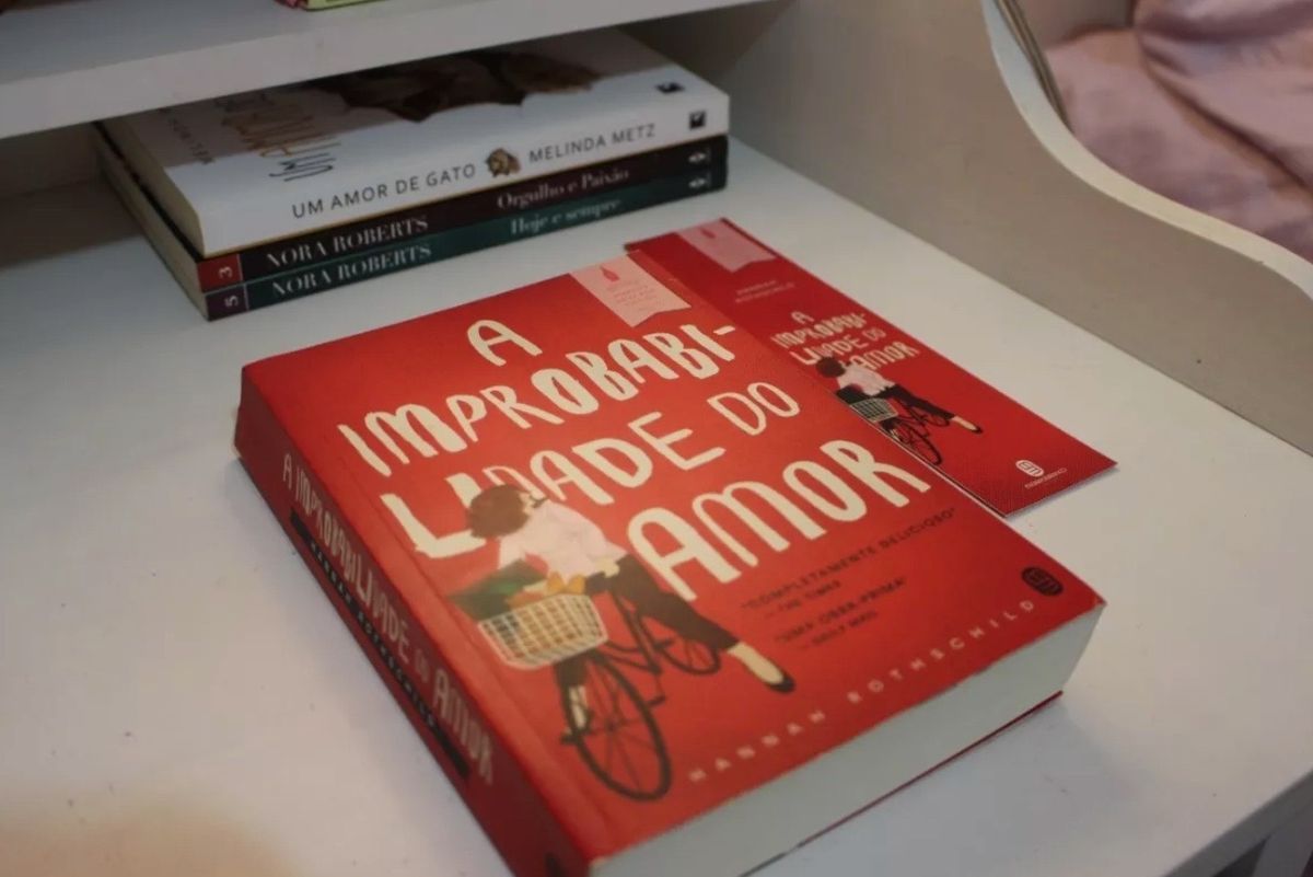 Livro a Improbabilidade do Amor, Hannah Rothschild | Livro Morro Branco Usado 84555117 | enjoei