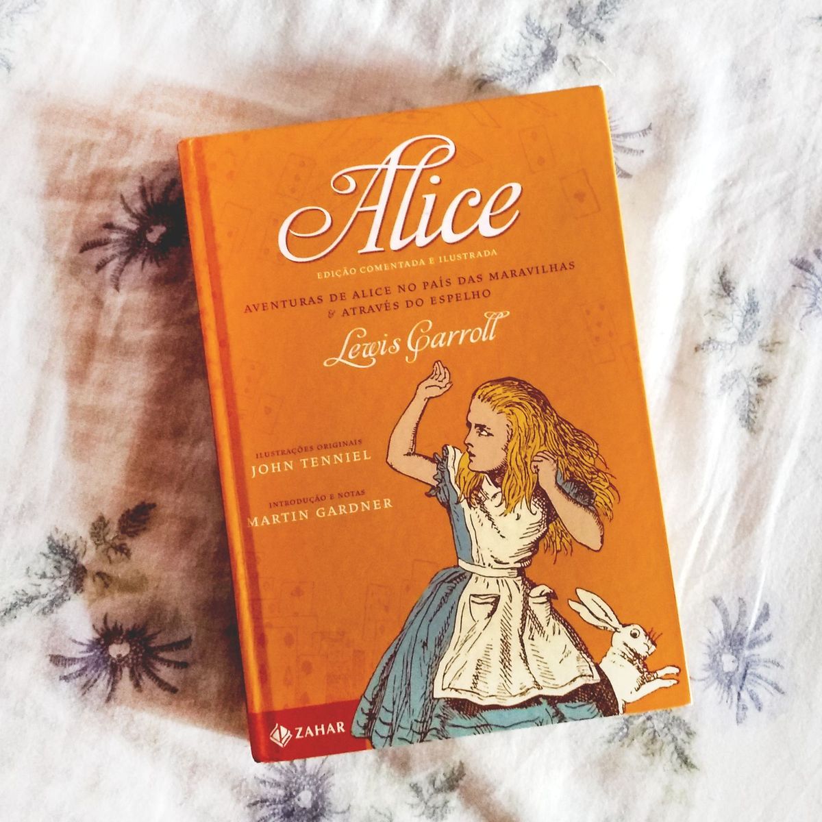 Livro - Alice: Aventuras de Alice No País Das Maravilhas & Através do ... Livro - Alice: Aventuras de Alice No País Das Maravilhas & Através do ...