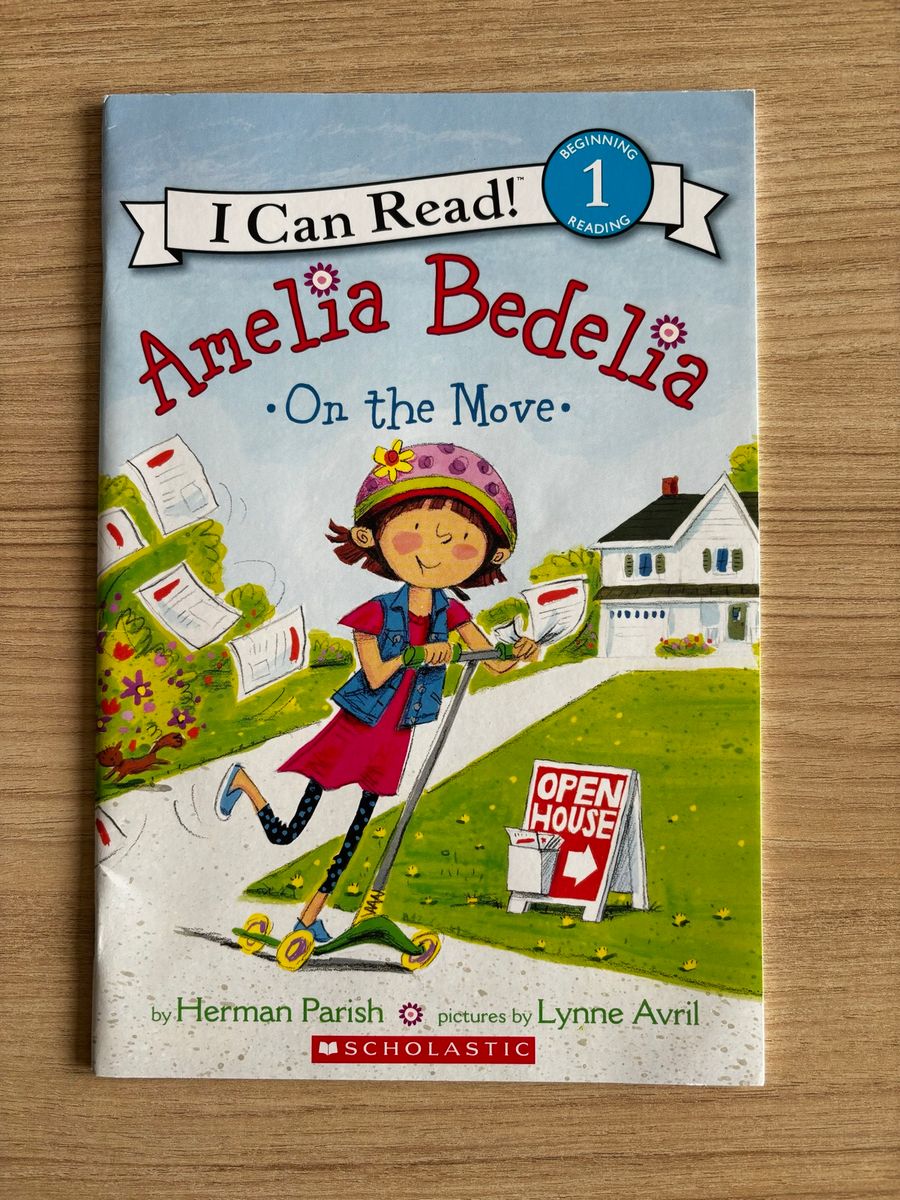 Livro Amélia Bedelia On The Move Edição em Inglês | Livro Scholastic ...