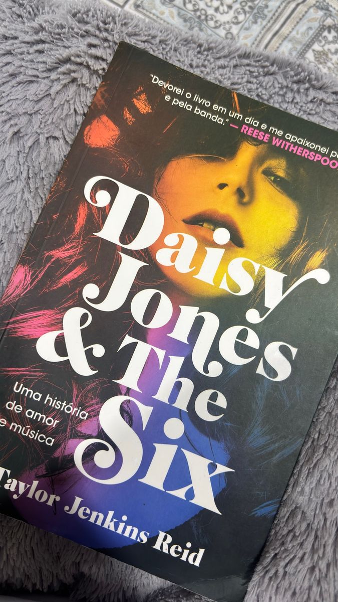 Livro - Daisy Jones And The Six | Livro Editora Paralela Usado ...
