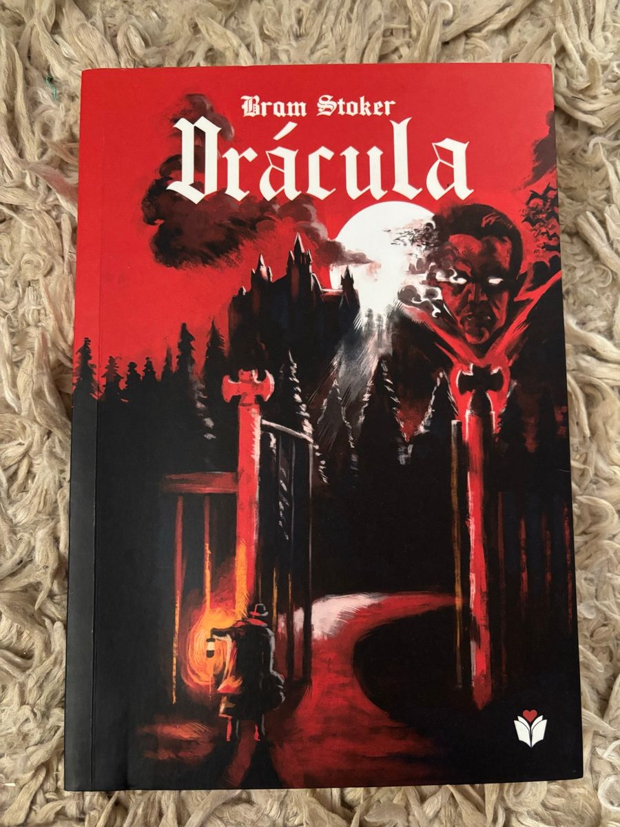 Livro Drácula de Bram Stoker | Livro Amo Ler Usado 131745473 | enjoei