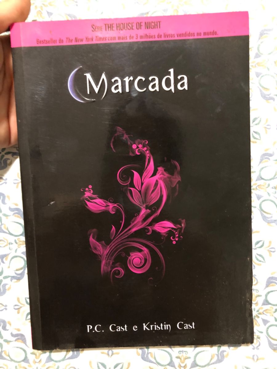 Livro Marcada | Livro Usado 80840125 | enjoei