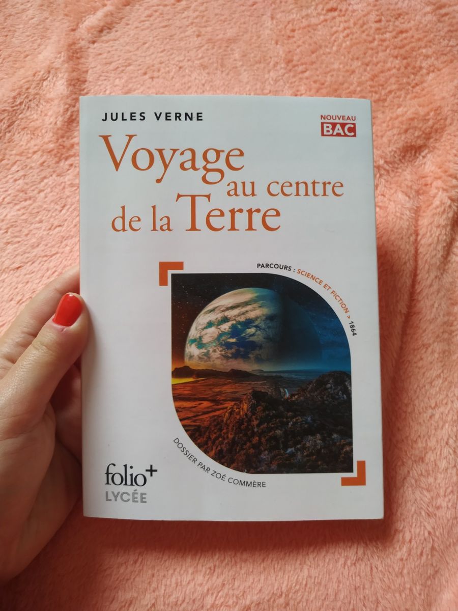 Livro Voyage Au Centre de La Terre - Julio Verne - em Francês | Livro ...