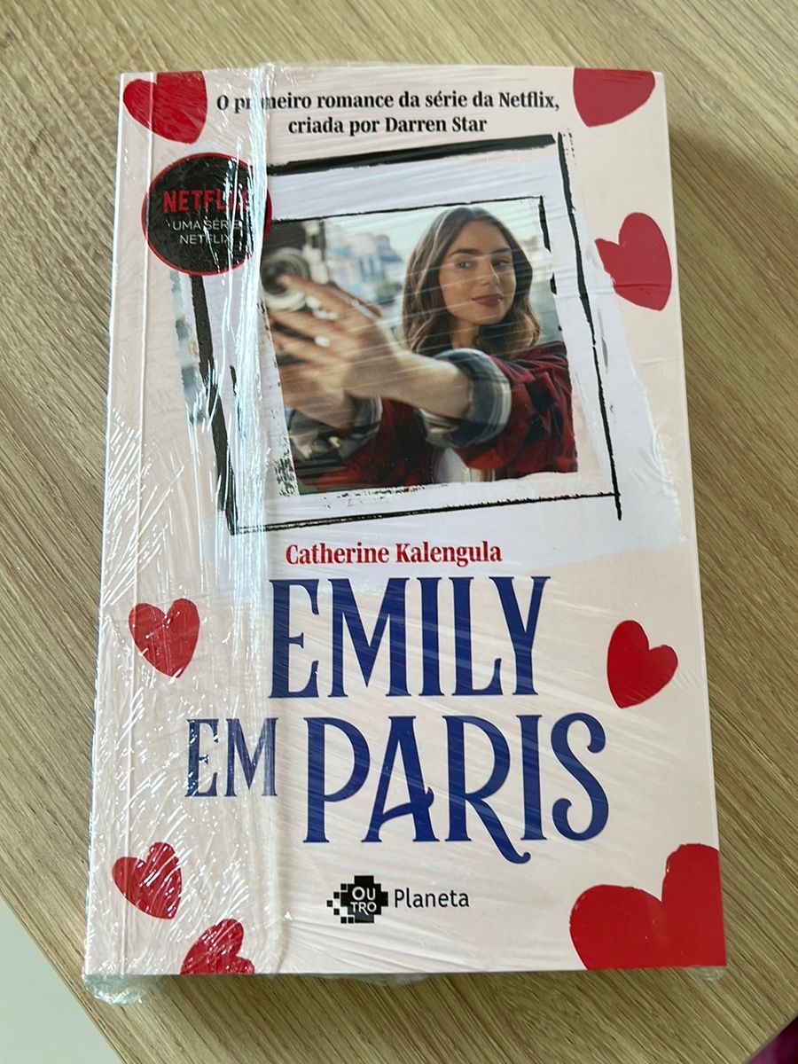 Livros Emily em Paris - Novo - | Livro Emily Em Paris Nunca Usado ...
