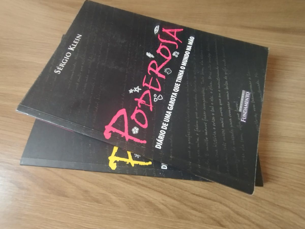 Livros - Poderosa - Diario de Uma Garota Que Tinha O Mundo Na Mão ...