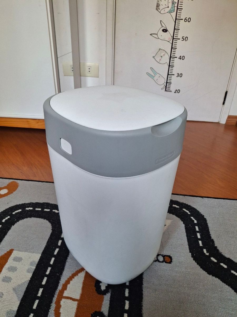 Lixeira para Fraldas Anti Odor Tommee Tippee | Móvel p/ Casa Tommee ...