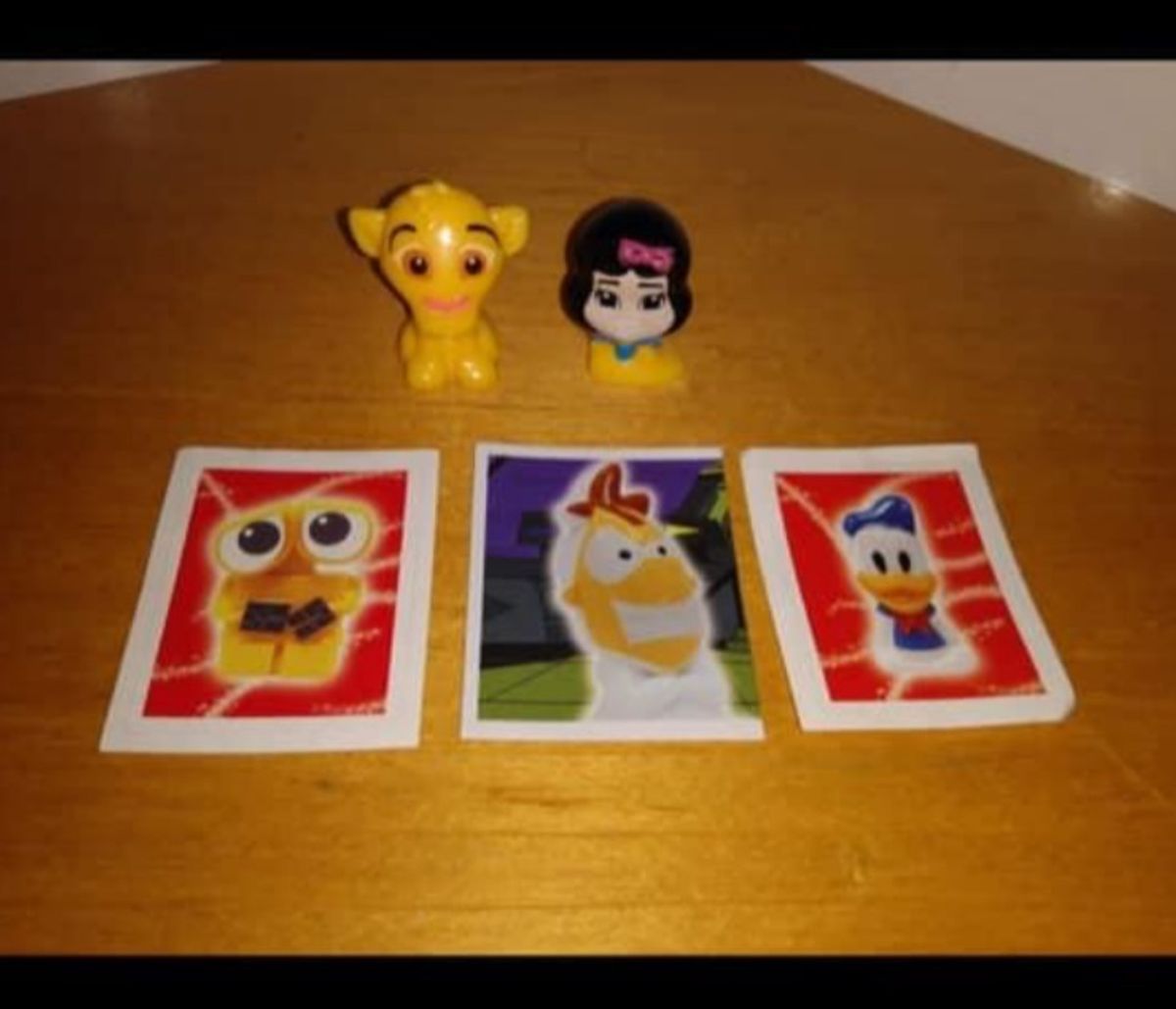 Lote 2 Gogos Disney e 3 Figurinhas Conforme Fotos | Brinquedo para ...