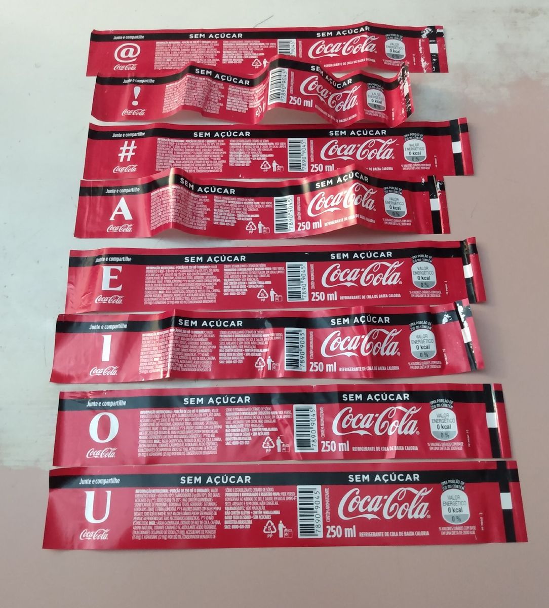 Lote 8 Rótulos Coca Cola Zero Vogais e Símbolos 250ml Ler Descrição ...