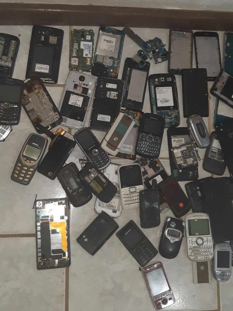 Lote de Celulares Antigos para Retiradas de Peças Ou Conserto 5 Quilos ...