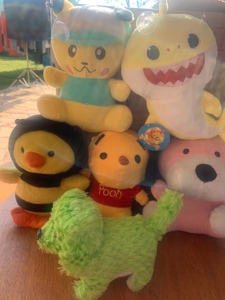 Lote Pelúcia Pooh, Baby Shark | Pelúcia Nunca Usado 59951106 | enjoei