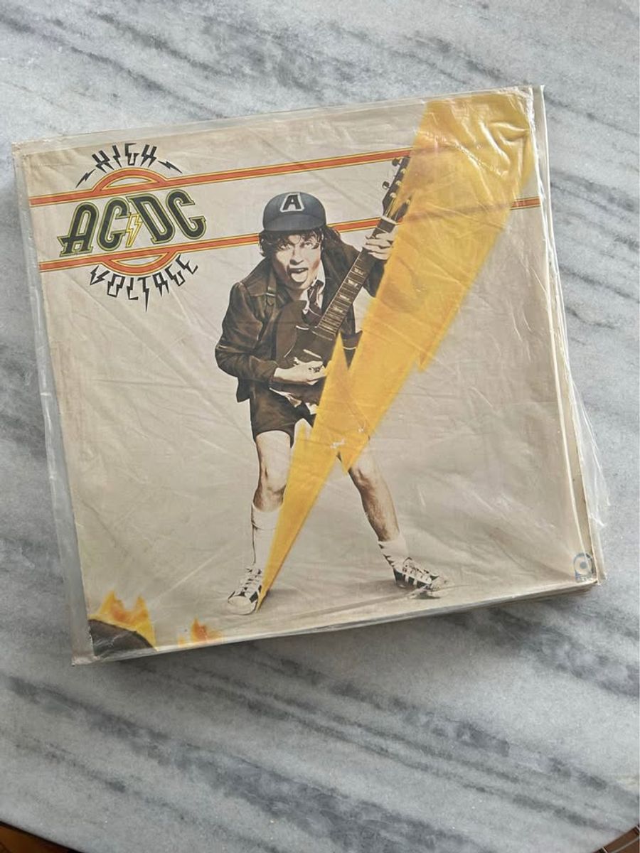 Lp Ac/dc High Voltage | Item de Música Usado 131564114 | enjoei