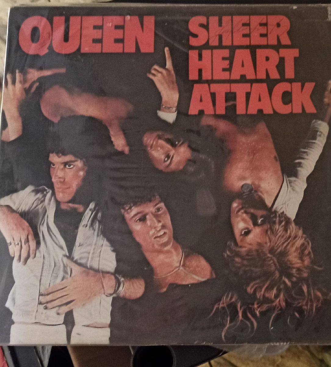 Lp Queen Sheert Heart Attack | Produto Masculino Usado 49623065 | enjoei