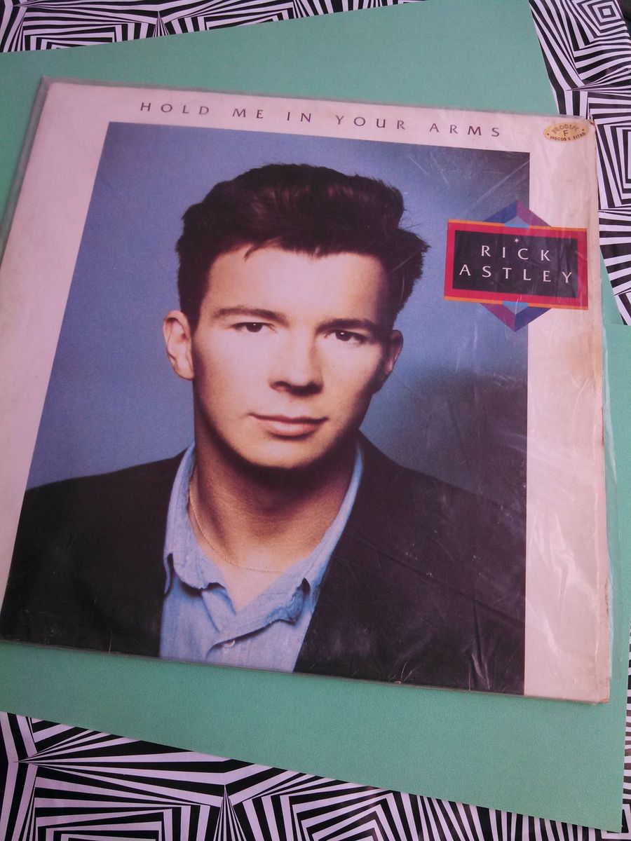 Lp Vinil Rick Asley - Hold Me In Your Arms | Item de Música Music Usado ...