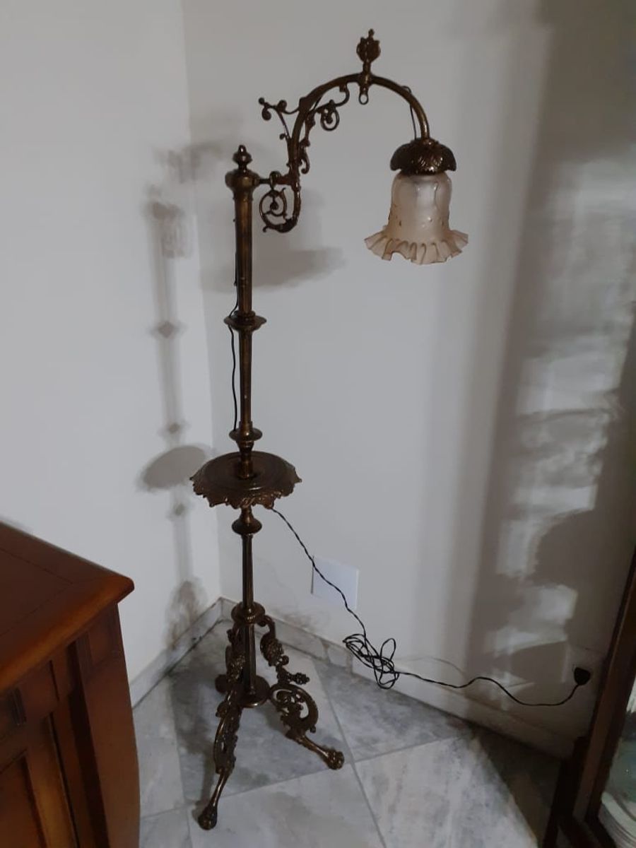Luminária de Chão de Ferro Fundido | Móvel de Antiquário Usado 54925961 ... Luminária de Chão de Ferro Fundido | Móvel de Antiquário Usado 54925961 ...