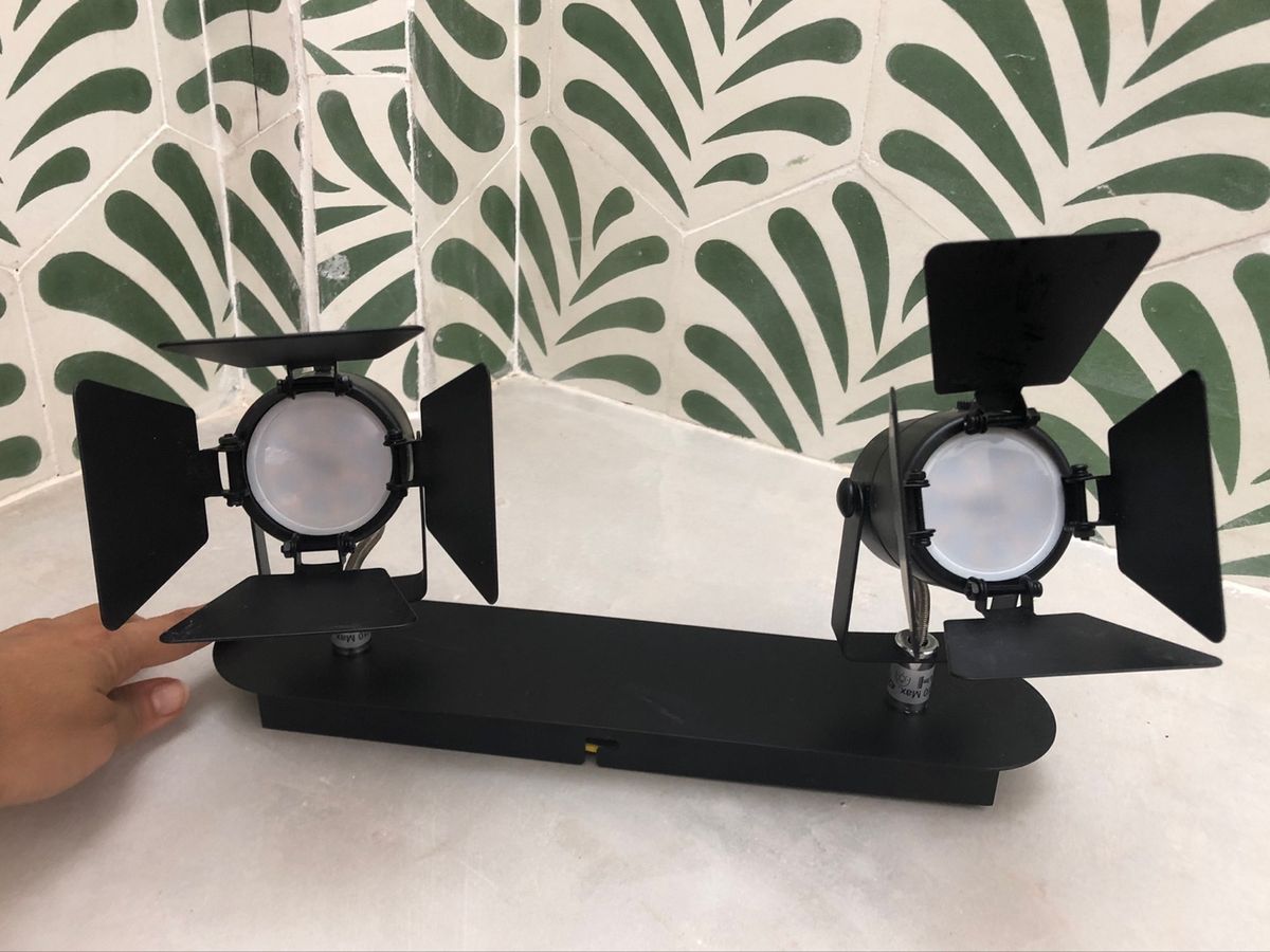 Luminária Spot de Sobrepor Hollywood Inspire Preta 2 Lâmpadas | Móvel p ...