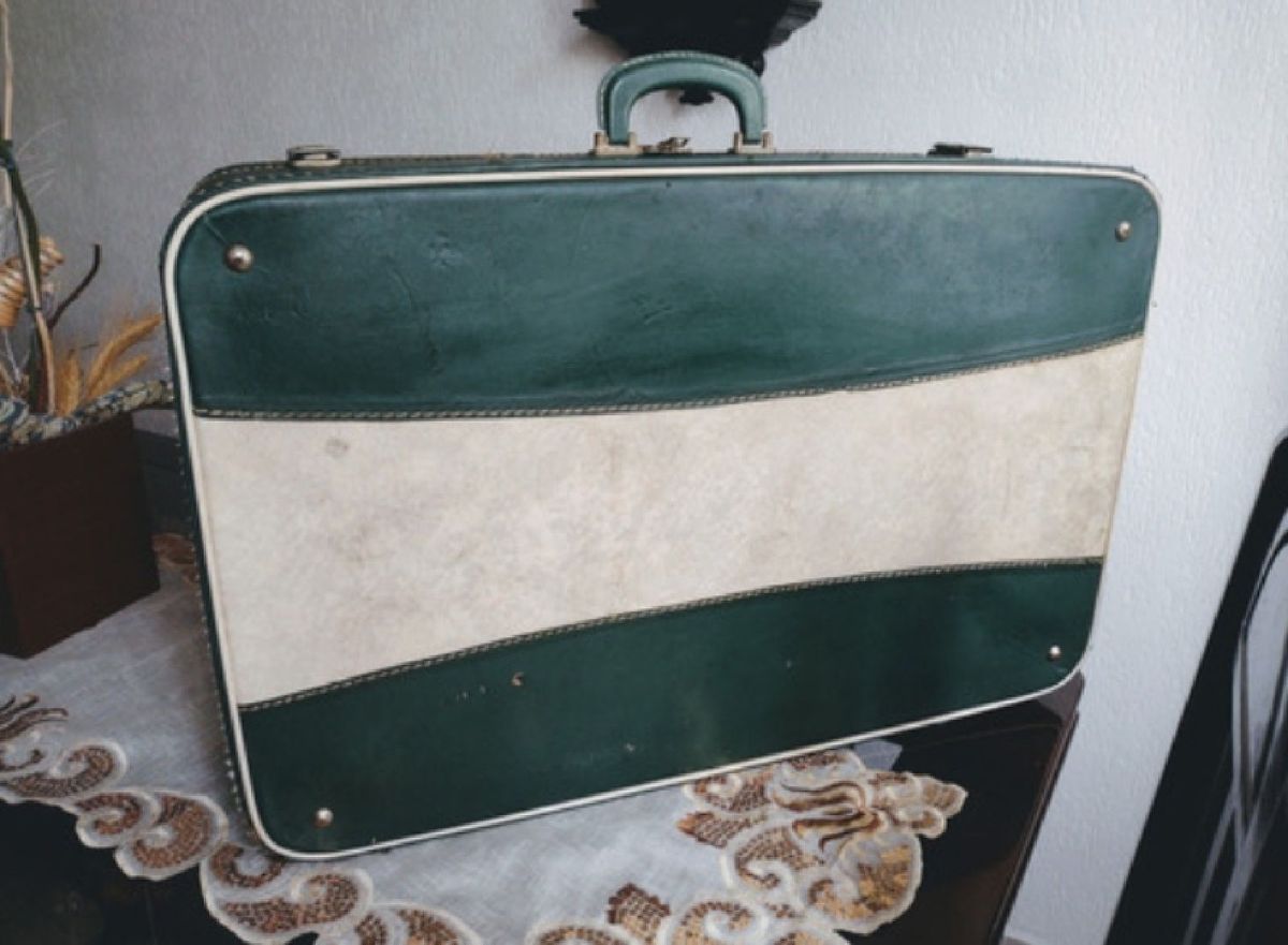 Mala Antiga Anos 50 com Chave Necessário Reparo Decoração | Mala Vy Mar ...