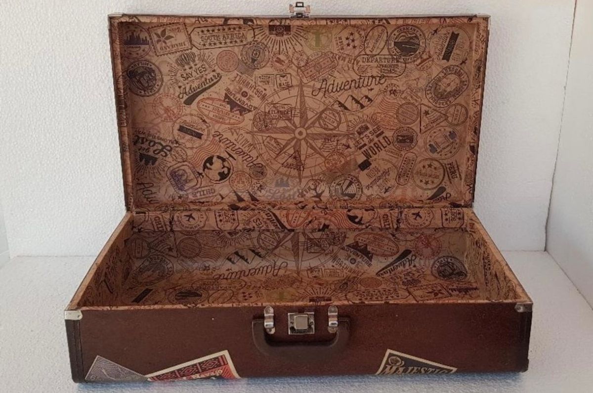 Mala Antiga Vintage Retrô | Item de Decoração Usado 115299394 | enjoei