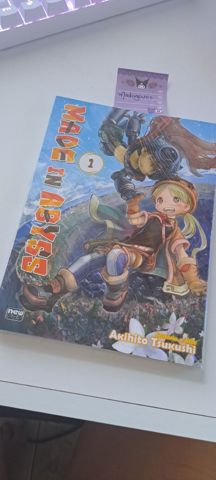 Mangá Made In Abyss Volume 1 | Livro New Pop Usado 83938572 | enjoei