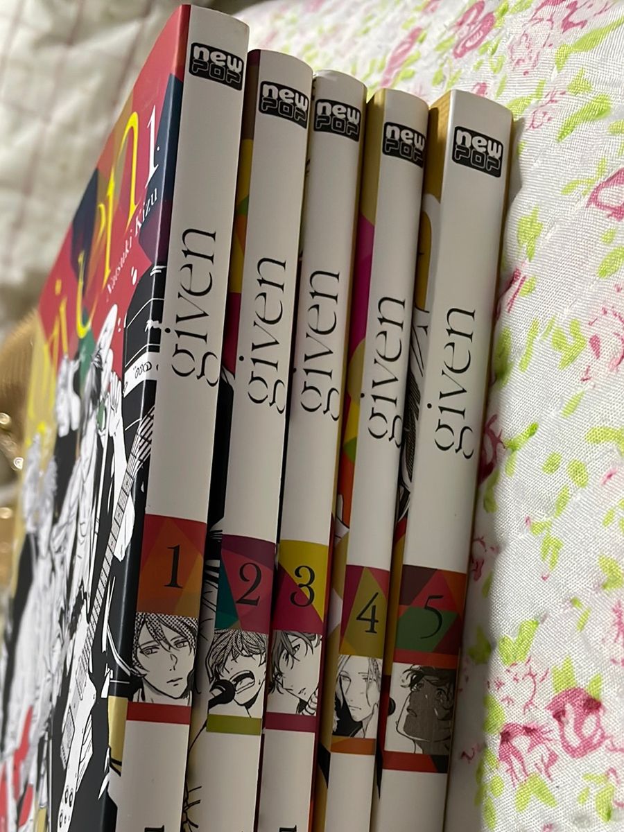 Mangás Given, Vol 1-5 | Livro Newpop Usado 80499073 | enjoei