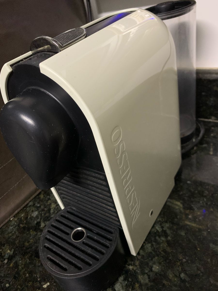 Máquina de Café Cafeteira Nespresso U C50 Branca Expresso com ...