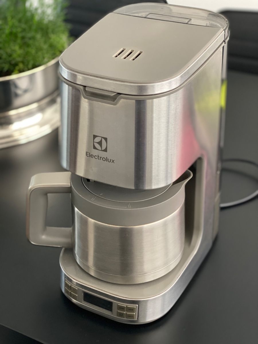 Máquina de Café Electrolux Expressionist em Aço Inox Escovado, Painel ...