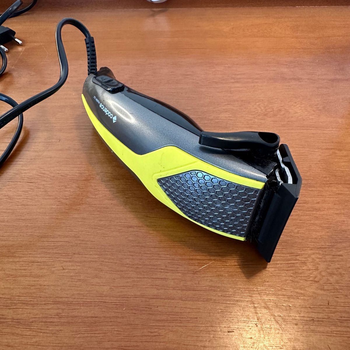 Máquina de Cortar Cabelo Cadence Master Cut 110v, Só Usei Uma Vez ...