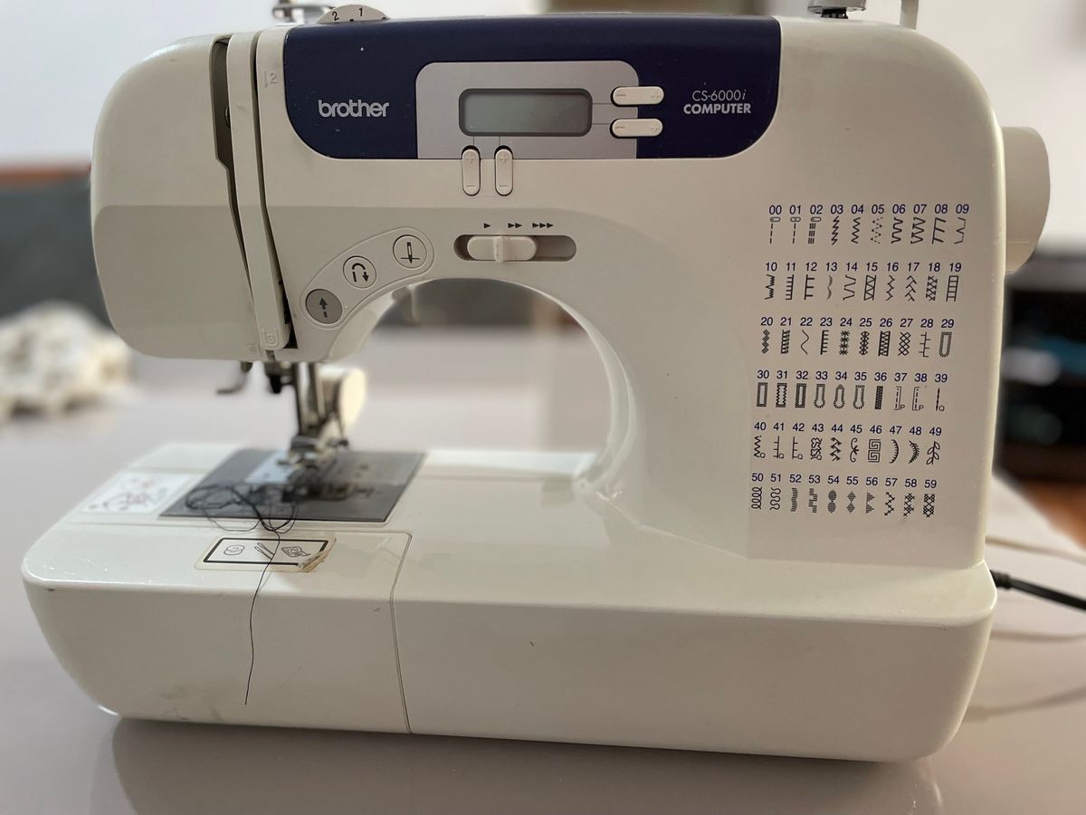 Máquina de Costura Brother Cs-6000i Computer | Item Info & Eletro ...