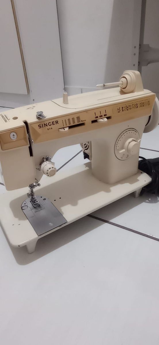 Máquina de Costura - Singer 974 - | Item Info & Eletro Usado 100345086 ...