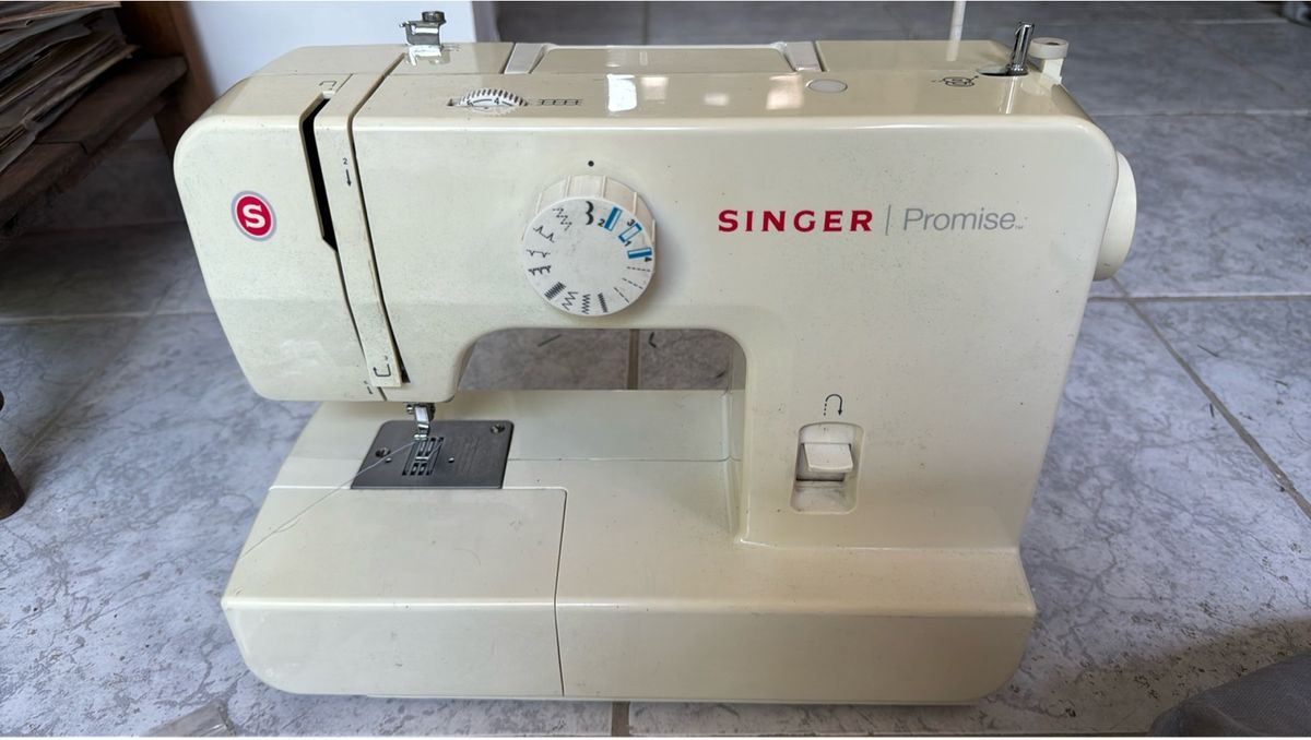 Máquina de Costura Singer Promise | Item Info & Eletro Singer Usado ...