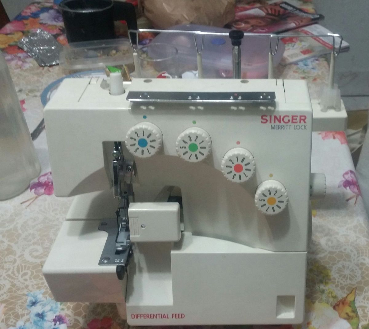 Máquina de Overlock Singer | Item Info & Eletro Singer Nunca Usado ...