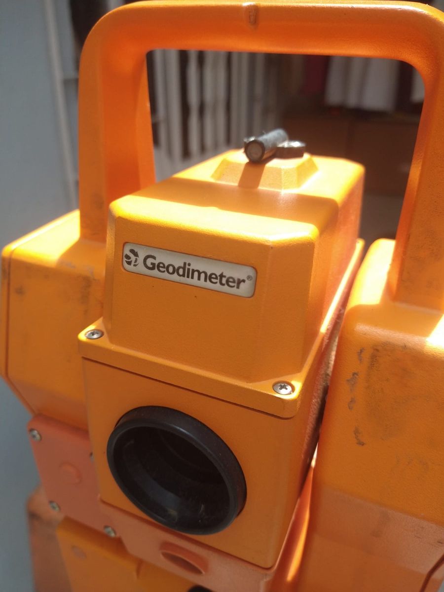 Máquina de Topografia Geodimeter | Máquina Fotográfica Digital ...