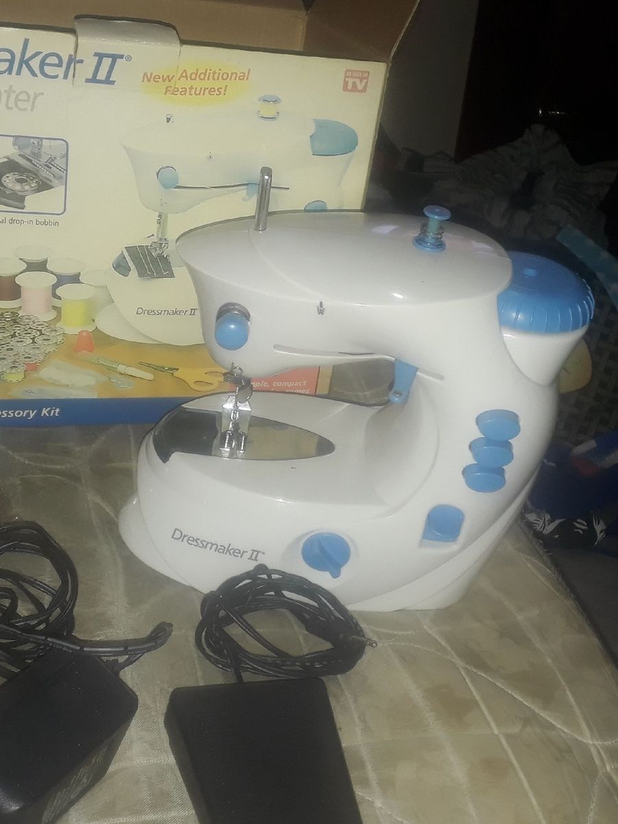 Máquina Dressmaker 2 | Item Info & Eletro Usado 65956735 | enjoei