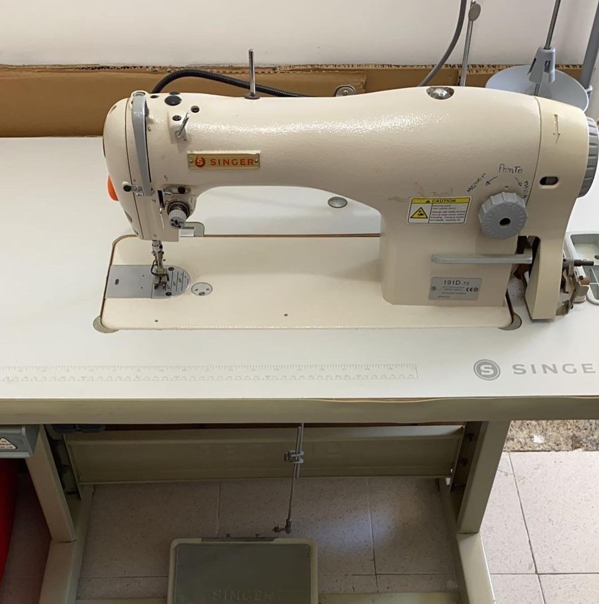 Máquina Singer Reta 191-d70 Industrial Profissional | Móvel p/ Casa ...